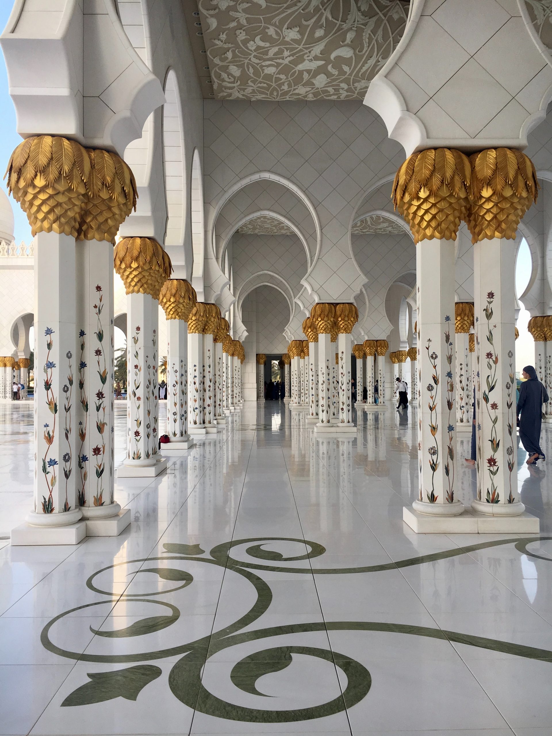 Sheikh Zayed Mosque - FlyVour